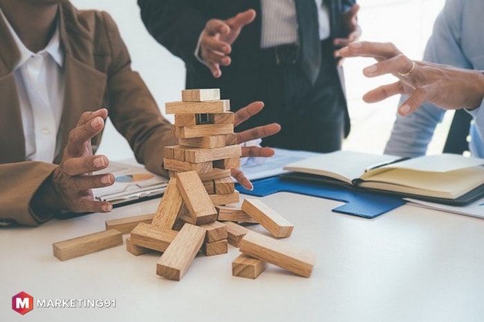 Maximizing Cross-Functional Teams: Advantages, Limitations, and Strategies Maximizing Cross-Functional Teams: Advantages, Limitations, and Strategies
